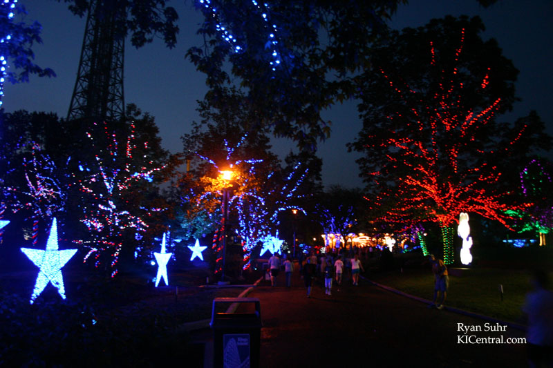 Snoopy’s Starlight Spectacular – Kings Island Central