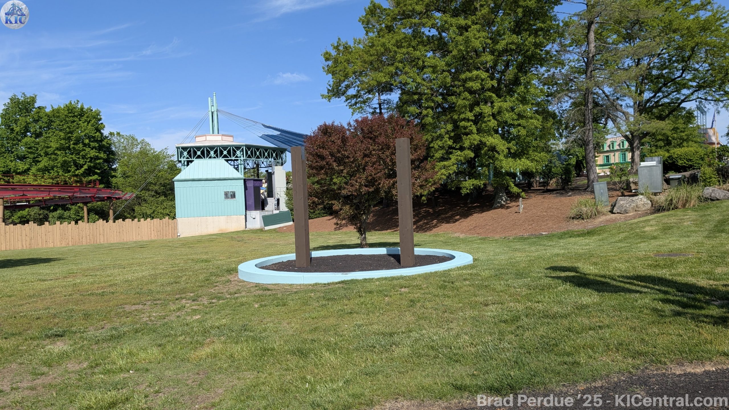 Topiary Bell – Kings Island Central