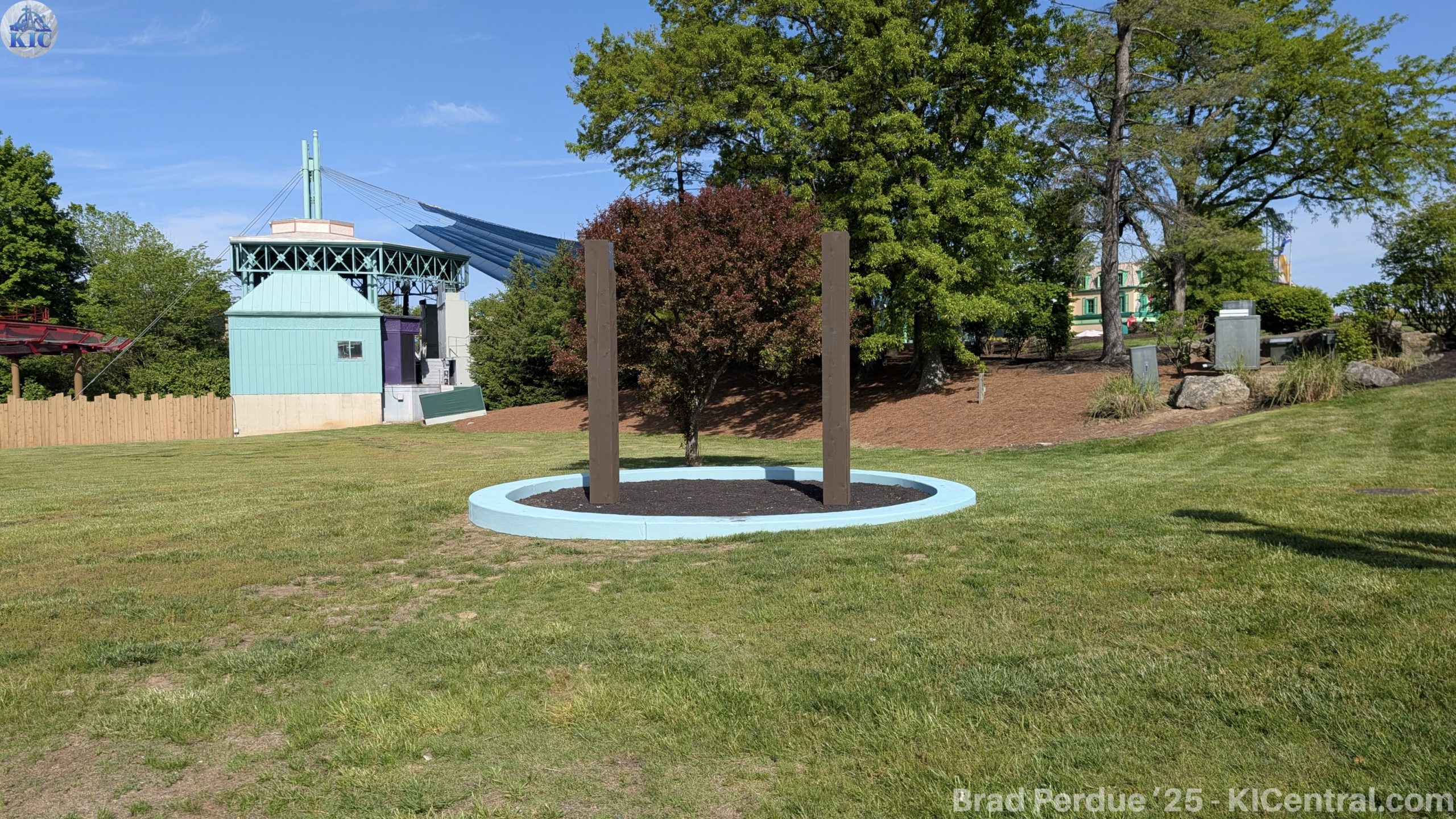 Topiary Bell – Kings Island Central